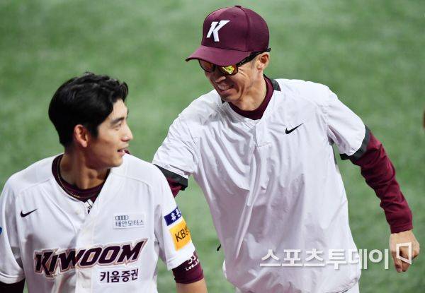 St포토 손혁 감독 언제나 기쁨을 주는 이정후