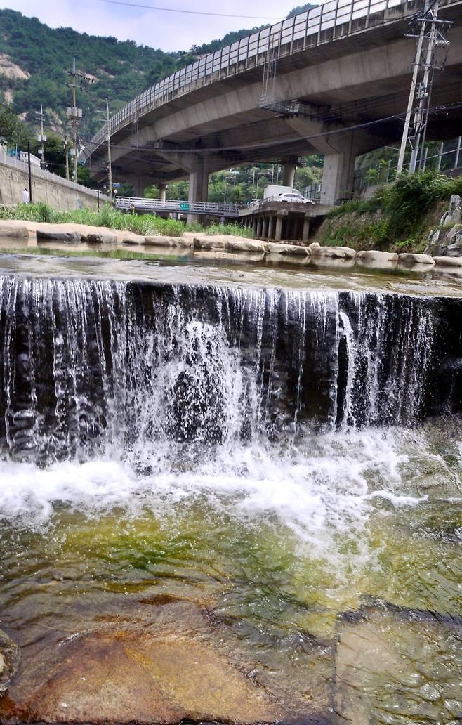[Eye Plus] Hongjecheon: Seoul stream that courses through history