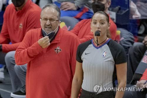 Nba 릴라드 트라우마 생긴 감독이 전한 뜻밖의 릴라드 효과