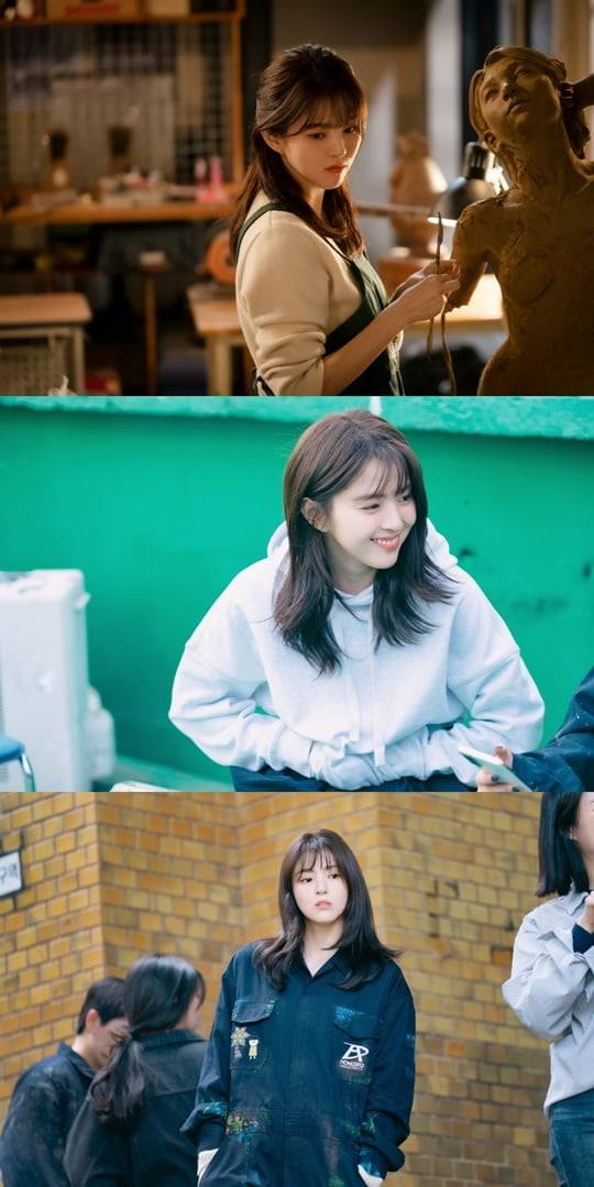 '알고있지만' 한소희, 첫 스틸 공개 '눈부신 비주얼'