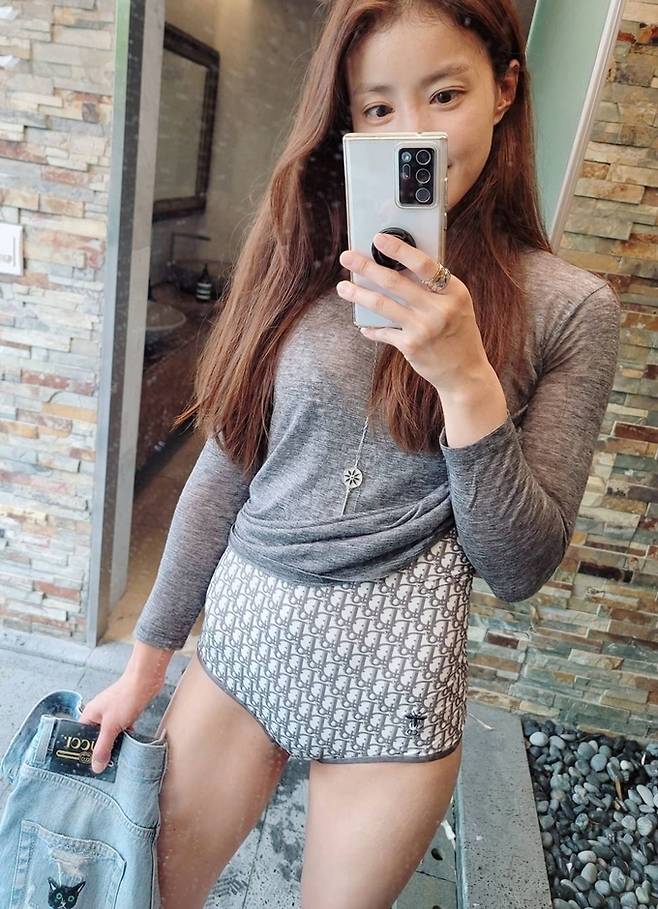 이시영 애 엄마 맞아 섹시한 스윔웨어 명품 보다 빛난 핫바디 패션엔