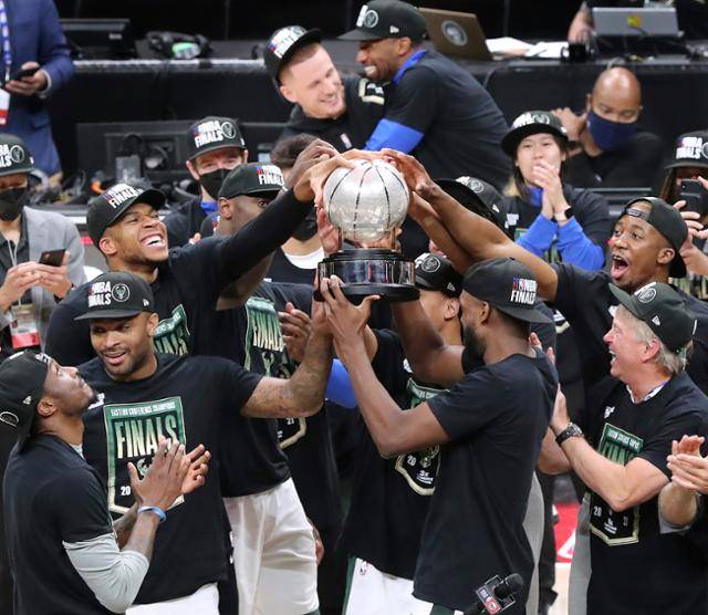 밀워키 47년 만에 Nba 챔피언결정전 진출
