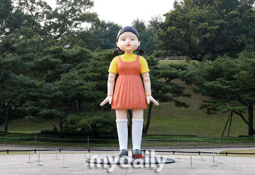 가족공원인데 괜찮을까 오징어게임 영희의 섬뜩한 무궁화 꽃이 피었습니다 유진형의 현장 1mm