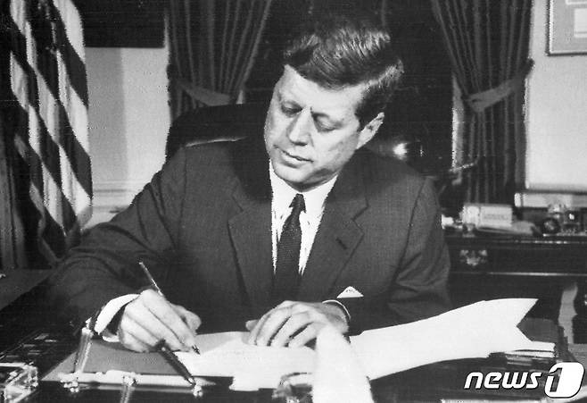 우크라 긴장 속 러시아 1962년 쿠바 미사일 사태 재현될 수도