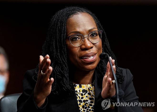 바이든 미 역사상 최초 흑인 여성 대법관 지명자 곧 발표