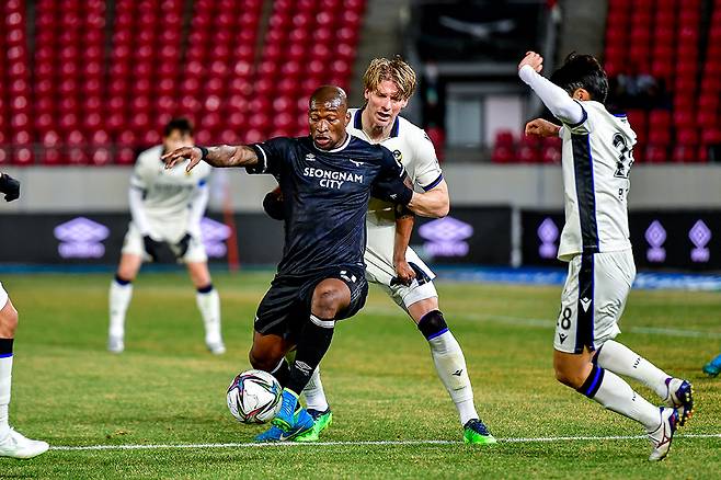 재정비 완료 성남fc 수원fc 원정서 마수걸이 승리 챙긴다