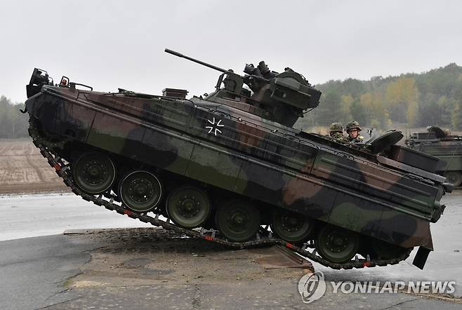 2차대전 패전국 獨·日에 군비 증강 기회된 우크라 전쟁