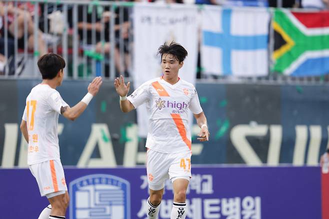강원fc 양현준 7월도 영플레이어상 수상개인통산 3번째