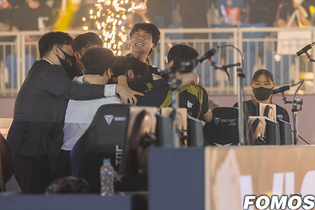 Lck 결승 3전 4기 젠지 드디어 우승