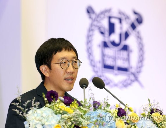 필즈상 허준이 서울대 졸업식서 무례 혐오 경쟁 분열 나태 말했다