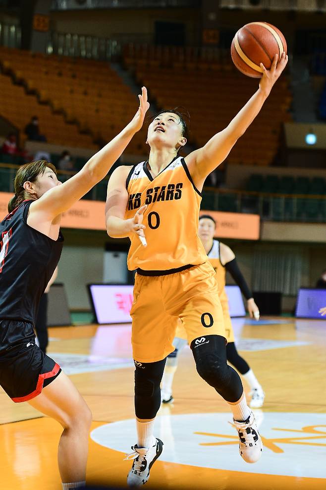 "욕심도 부려야겠죠?" 각오 다진 KB 유망주 엄서이