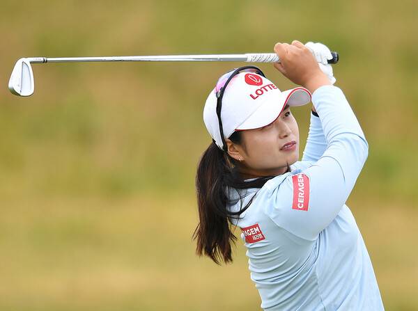 선두 최혜진 계속 고민했는데 오늘 아침 연습장에서 감 잡았어요 Lpga 다나오픈