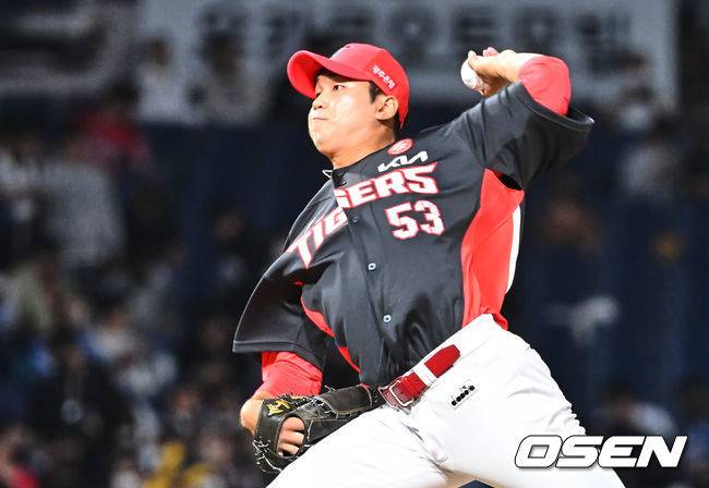 양현종 아빠미소..150km 강속구, '리틀 양현종' 전역 신고 [오!쎈 창원]