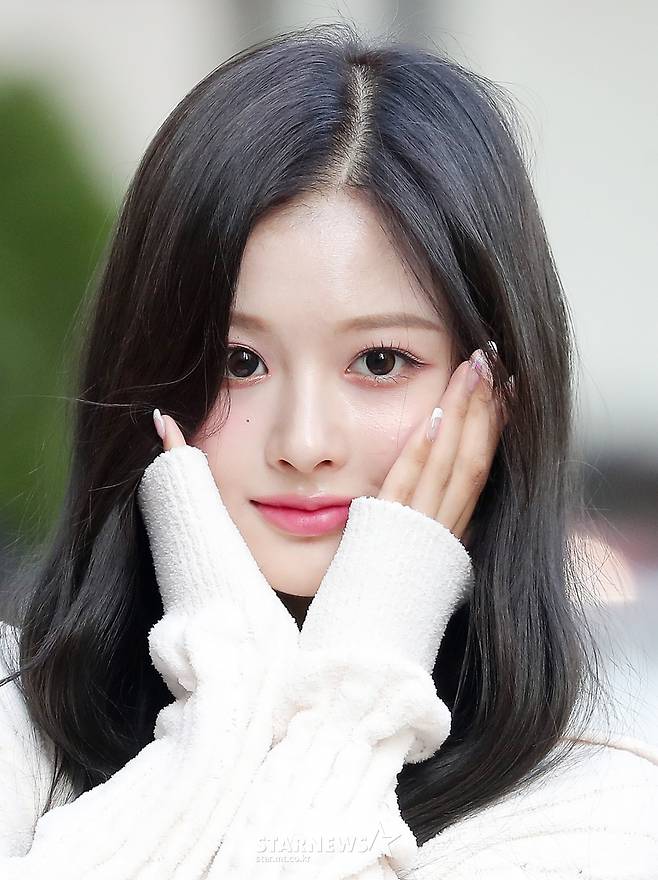 엔믹스 설윤 센터의 시선강탈 미모 ★화보