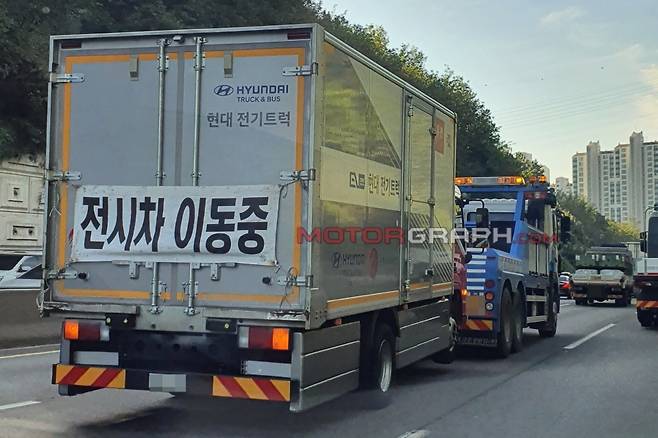 스파이샷 현대차 35톤 마이티 전기차 양산 임박최대 200km 주행 모터그래프