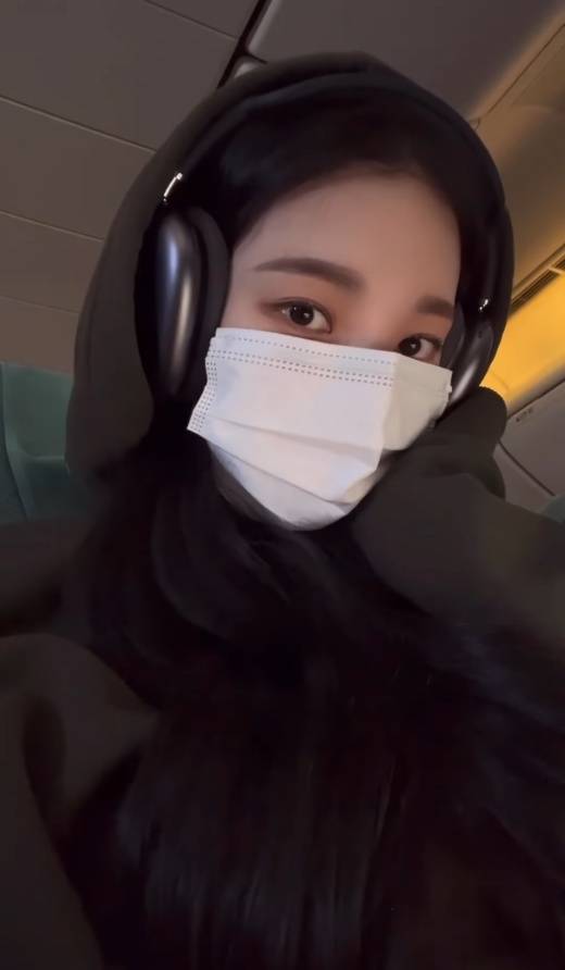 카리나 비즈니스석 라면 먹방비행기에서 이렇게 예뻐