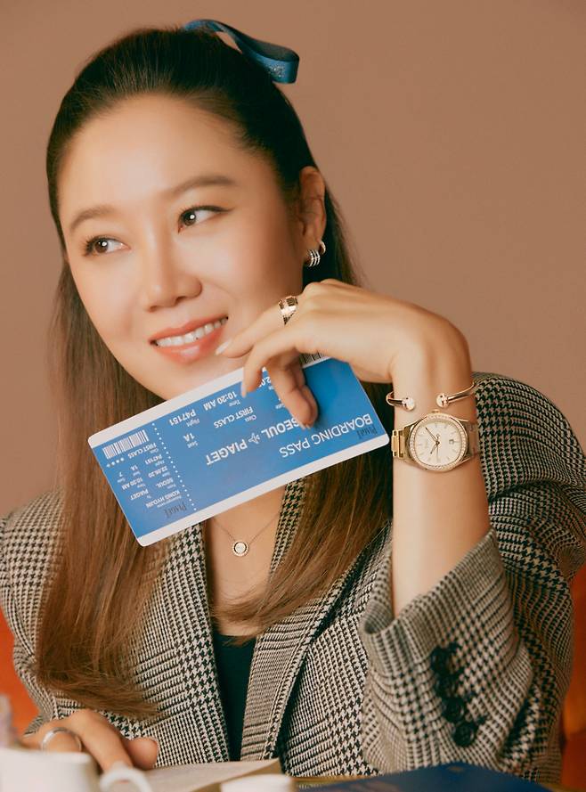 공효진 가을 감성 물씬 풍기는 워치and주얼리 화보 공개