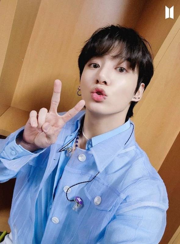방탄소년단 정국 中팬클럽 부산 지하철 종합운동장역 전광판 광고bts 콘서트 응원 초특급 팬심