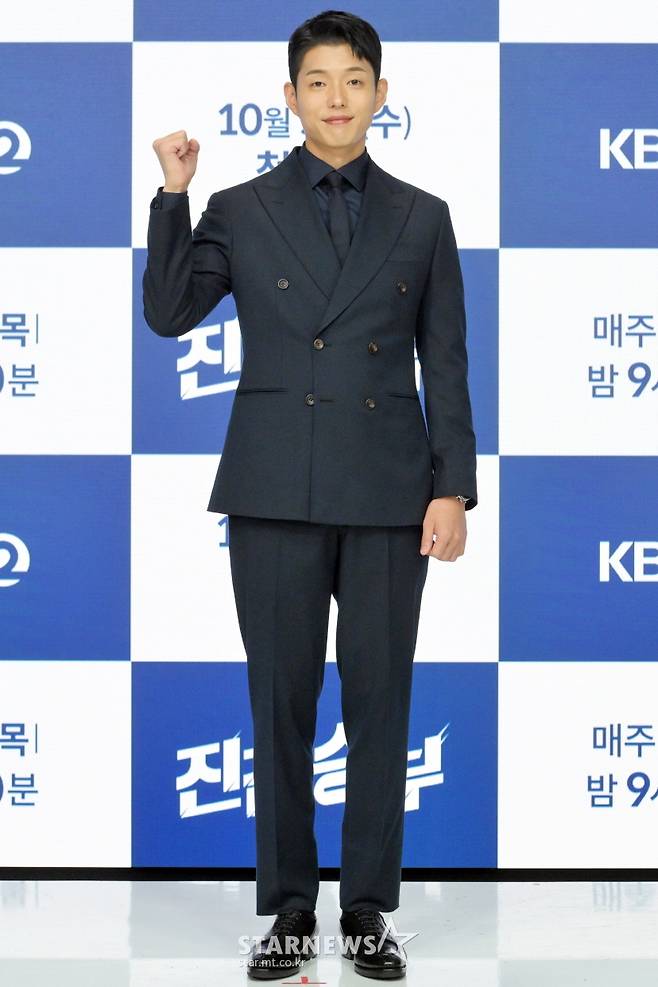 하준 반듯한 외모 ★포토