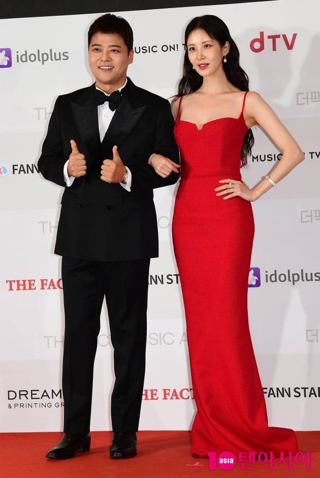 [TEN 포토] 전현무-서현 '더팩트 뮤직어워즈 2MC'