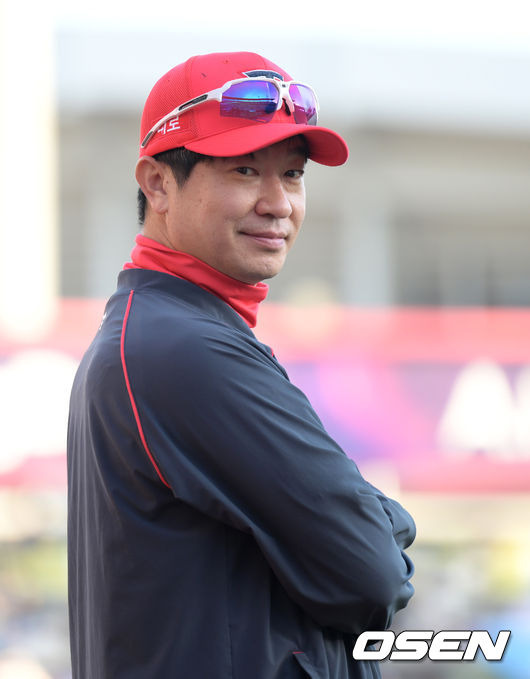 "후회없이 하자" 김종국 감독의 첫 가을야구, 놀린 흔들리면 바로 파노니 투입 [WC1]