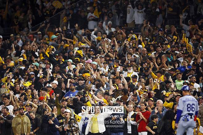 '킹'하성의 마법, 美도 놀랐다.."Beat LA! 펫코파크 폭발했다"