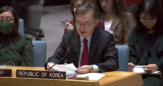 윤석열 정부 탈북 여성 등 북한 인권문제 정면 제기