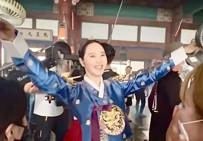 촬영 스태프들에게 실제 인성 제대로 폭로당한 여배우 뉴스에이드