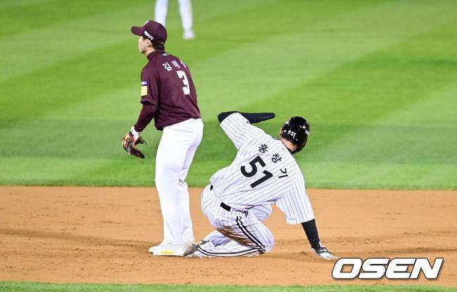 '21타수 1안타' 1번→7번, 감독은 믿는다.."공은 잘 보인다. 편하게 하면.." [PO2]