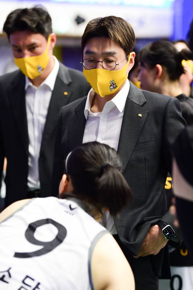 KB 김완수 감독 "리바운드 싸움에서 졌다"[SS패장]