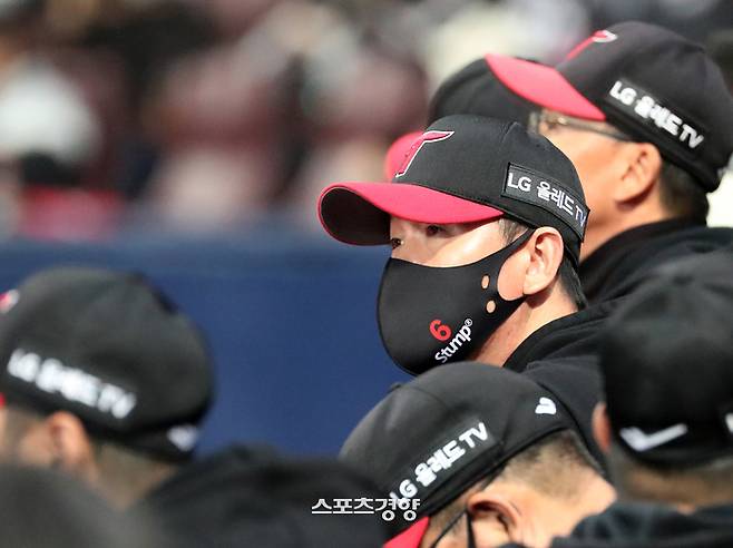 Po 탈락 후폭풍은 또 감독에게lg의 지향점은 어디인가 스경x이슈