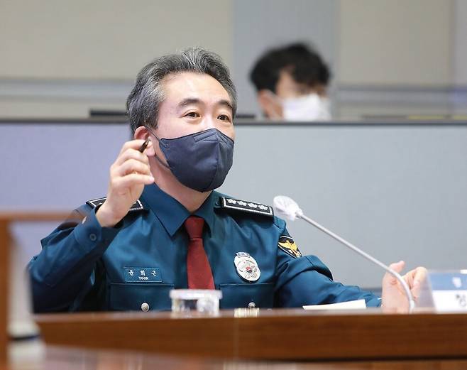 경찰청장 벼랑 끝에서 손 놔야”카톡 프로필 하루 3번 교체