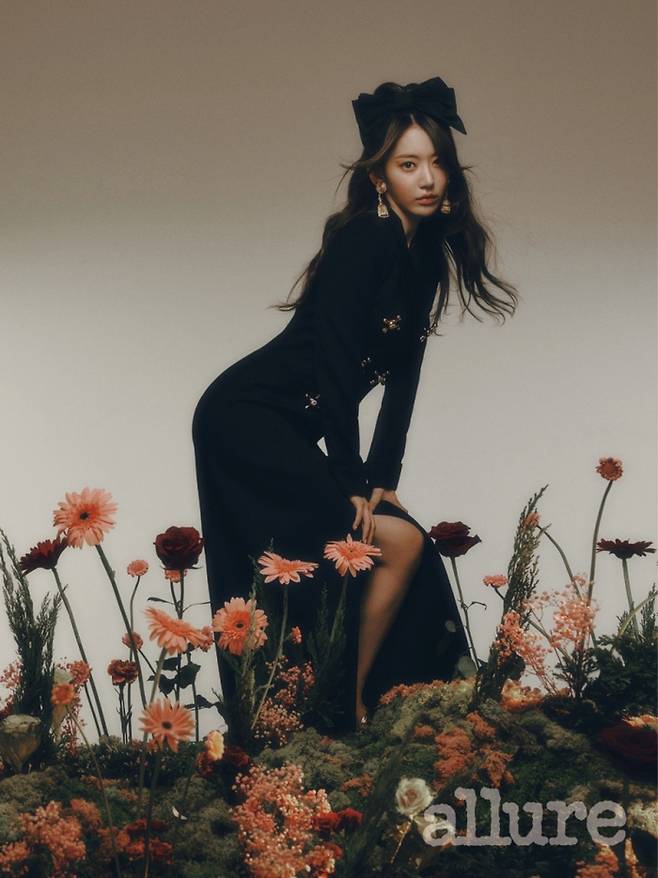 더쿠 르세라핌 사쿠라·홍은채 잊을 수 없는 한 해” 화보