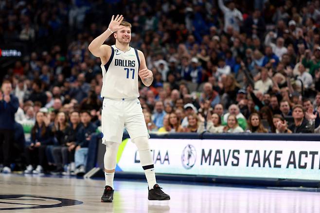 ‘루카 매직 댈러스 클리퍼스에 패배 선물 Nba