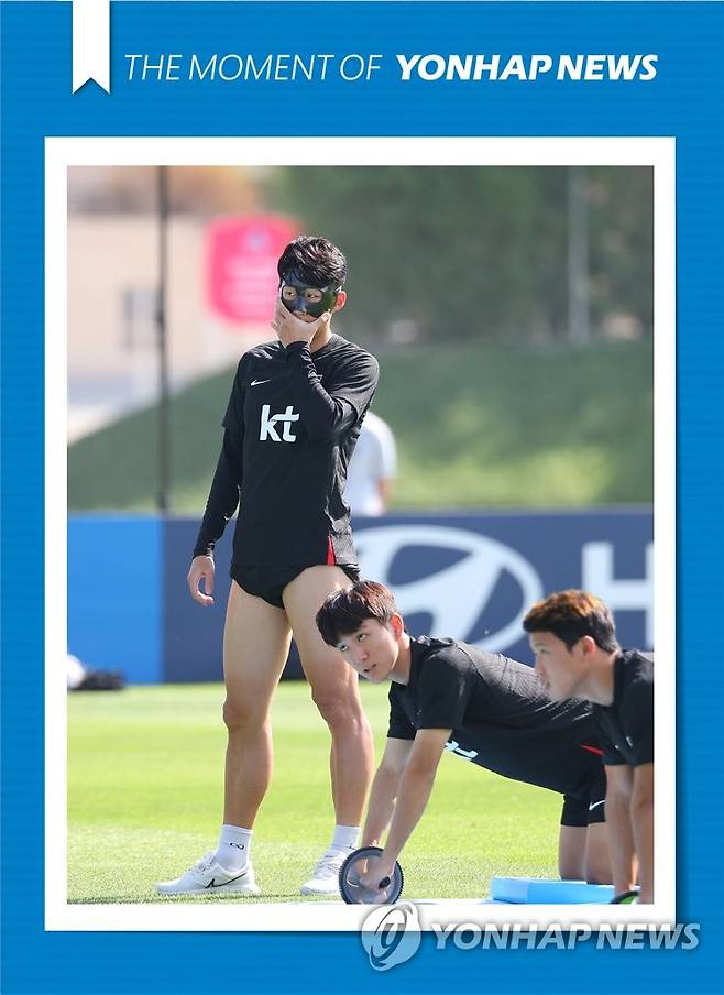 모멘트 캡틴 조로 손흥민