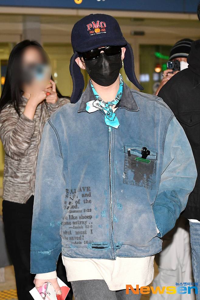 지드래곤 ‘모자선글라스스카프 멋의 조화 포토엔hd