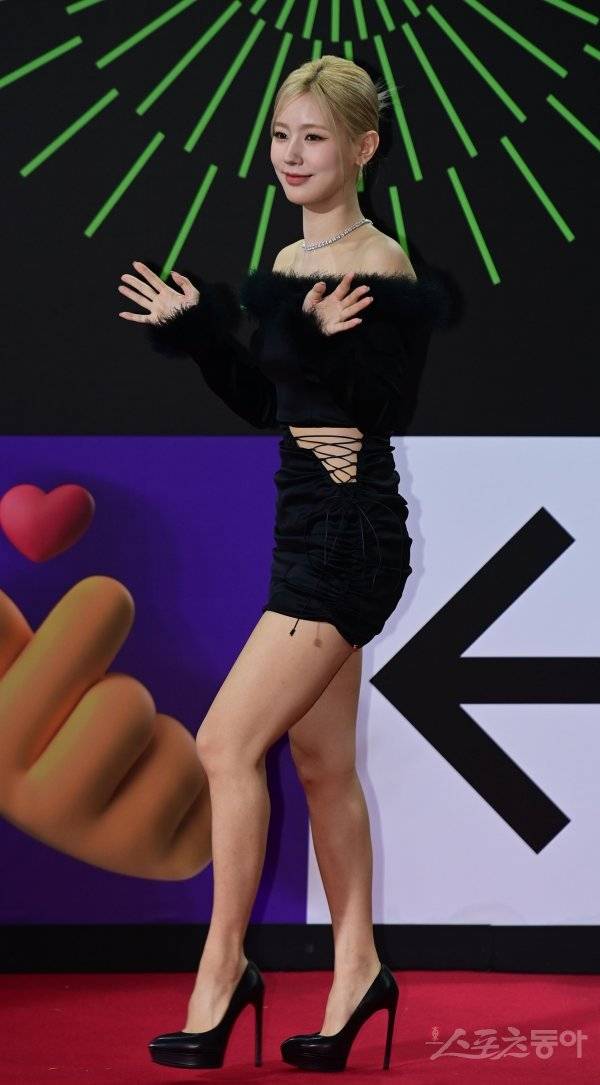 여자아이들 미연 섹시미 드러나는 패션 포토