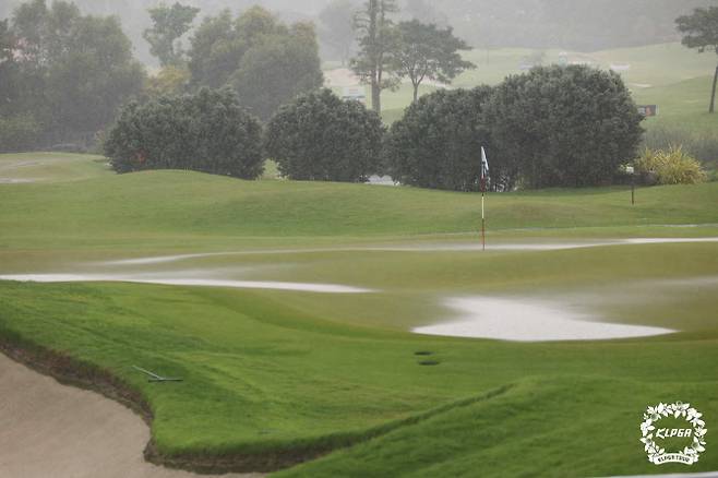 박지영 Klpga 하나금융 싱가포르 우승최종일 낙뢰로 취소
