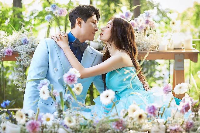 티아라 지연♥황재균 신혼여행 첫날밤 동시에 올린 ‘몰디브 밤하늘