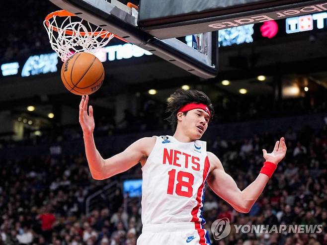 와타나베 역전 3점포nba 브루클린 토론토 3점 차 제압