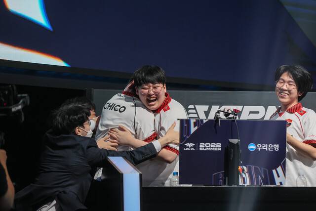 찬바람·훈풍 교차한 스토브리그 Lck 3년차 앞두고 변곡점