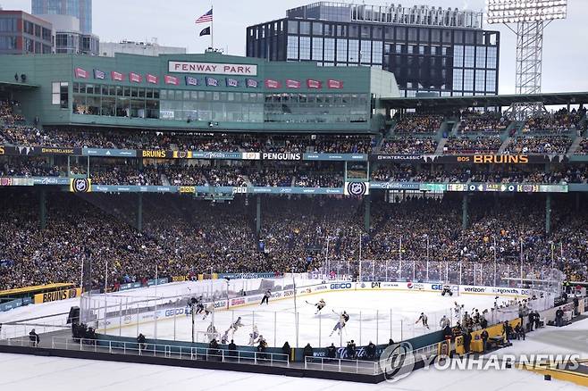 112년 된 야구장이 빙판으로뜨거웠던 Nhl 윈터 클래식