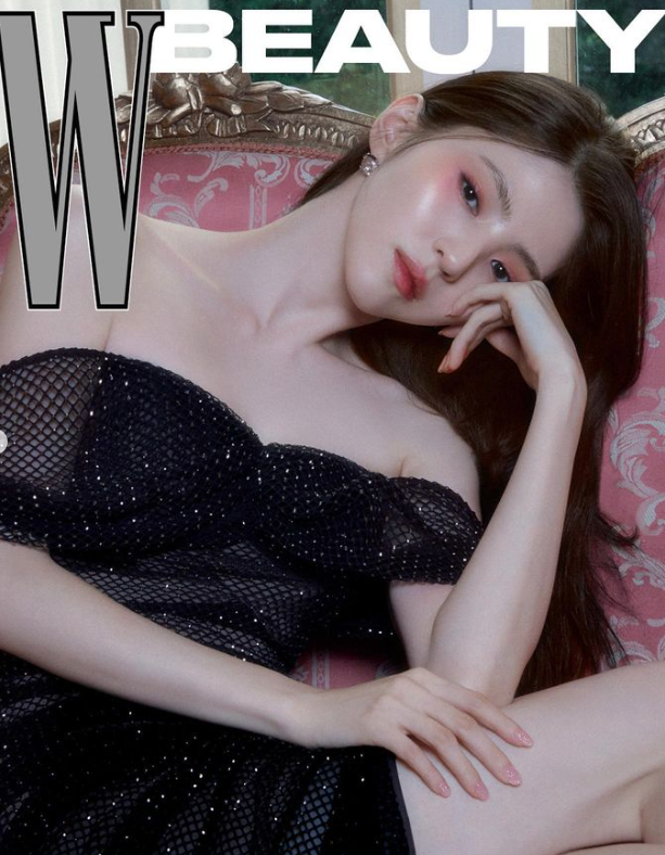 시스루 블랙드레스 입은 한소희실물 이정도직각어깨 오프숄더룩 어썸클