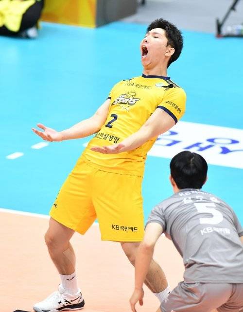 황택의 복귀에 탄력 받은 Kb손해보험 봄 배구 포기 없다” V리그