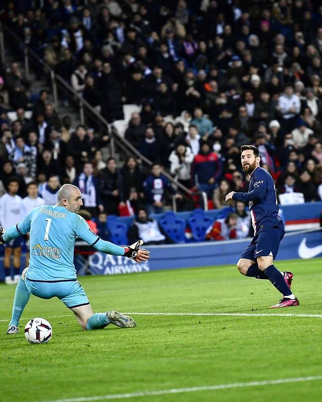 ‘축구의 신 메시 리그 복귀전부터 골 Psg 앙제에 2 0 승리