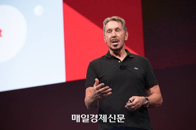 98 자기 소유 섬에서 달리다‘과속 딱지 끊긴 美 억만장자
