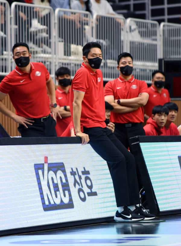 Is 잠실 전희철 감독 캐롯 이기려고 선수들 자존심 긁었다”