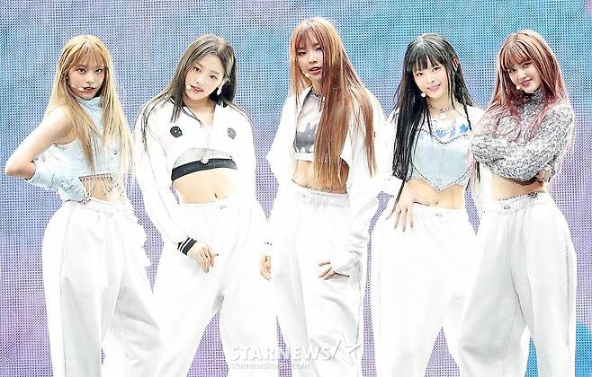 뉴진스 1월 아이돌 그룹 브랜드 1위2위 Bts·3위 블랙핑크
