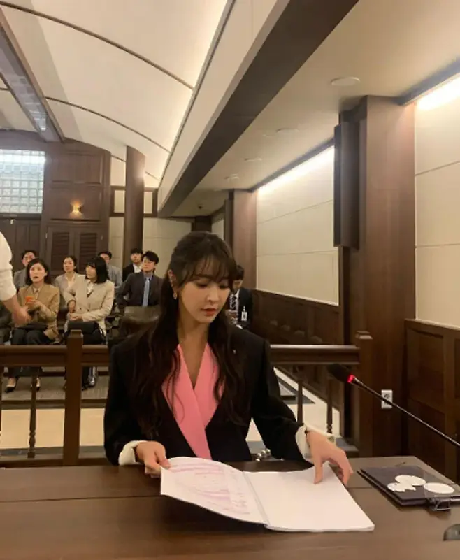 실미도에 딱 1초 출연하고 10년간 단역 생활하던 여배우의 현재 뉴스에이드