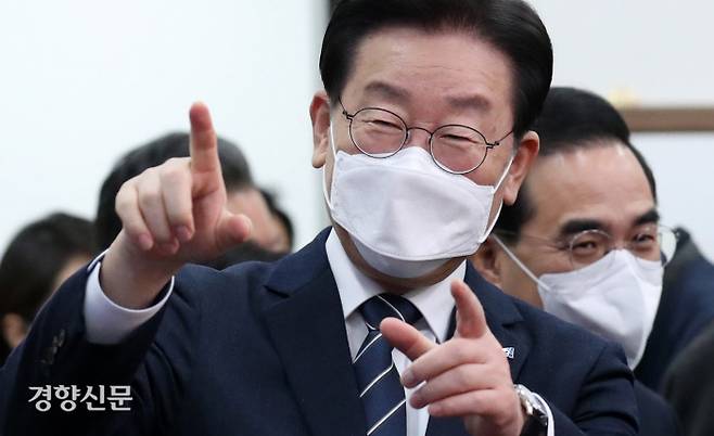 이재명 ‘처럼회와 오찬검찰 출석 사흘 앞 ‘결집 행보